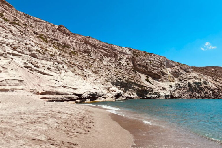 Le spiagge di Milos: scopri le più belle dell'isola greca